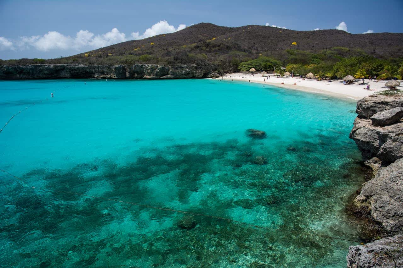 eSIM Curaçao: Fique 100% conectado no destino paradisíaco!