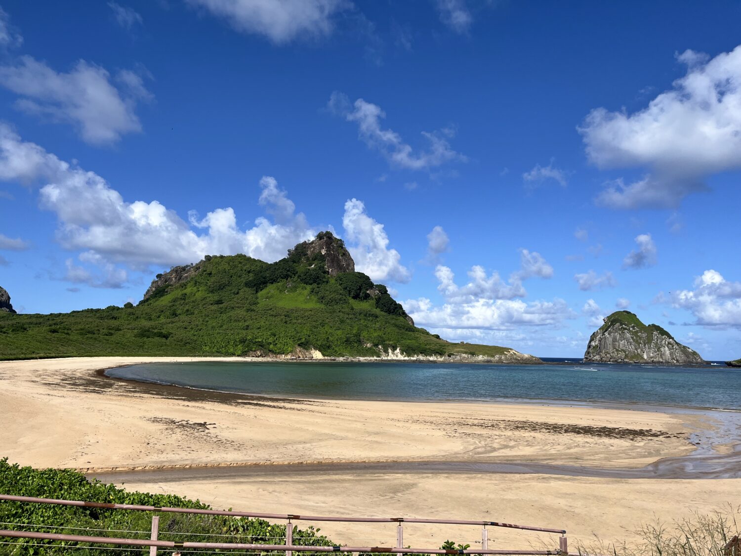 15 Melhores Praias em Fernando de Noronha de 2025