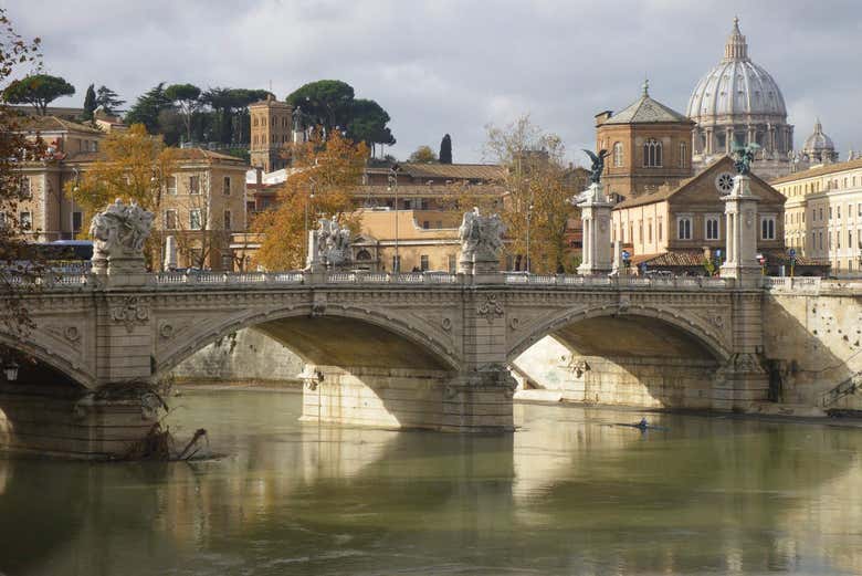 Escala em Roma? Tour privado saindo do aeroporto