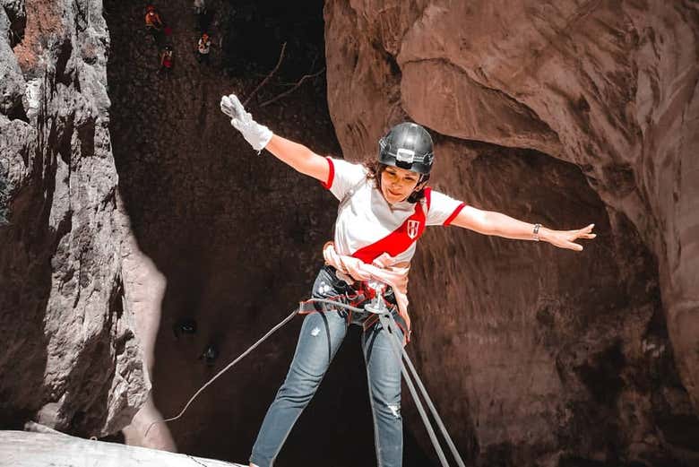Trilha e rapel no cânion de Autisha: uma aventura nos Andes!